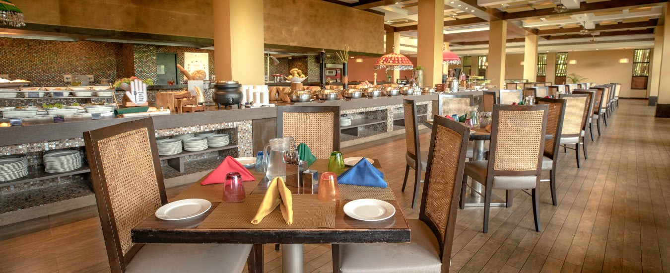 Enjoy Multi-cuisine Food at Aroma Buffet Restaurant with Your Family